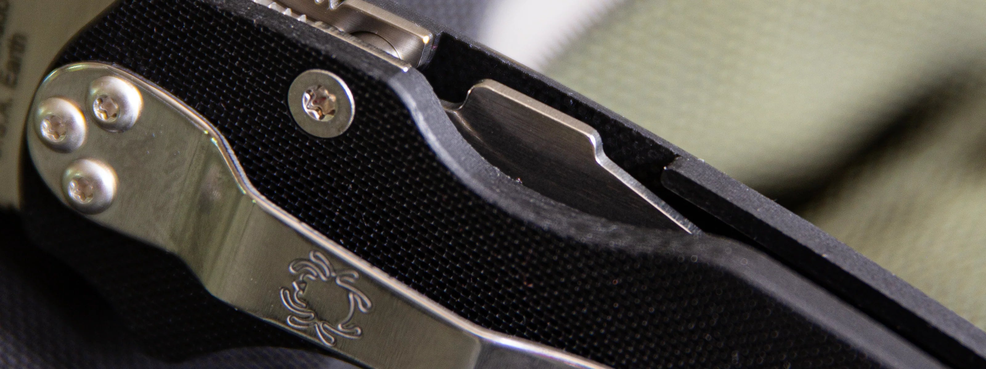 Compression Lock® Knives – Spyderco